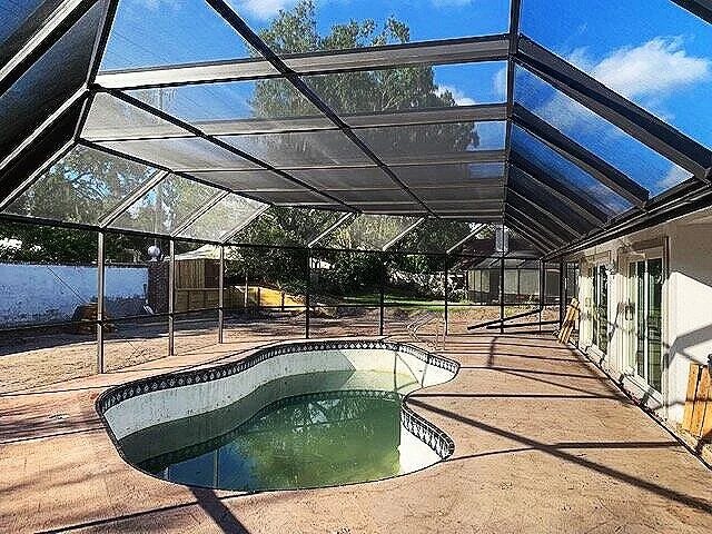 Tampa Bay Pool Screen Repair & Rescreen | Lanai & Patio Rescreening